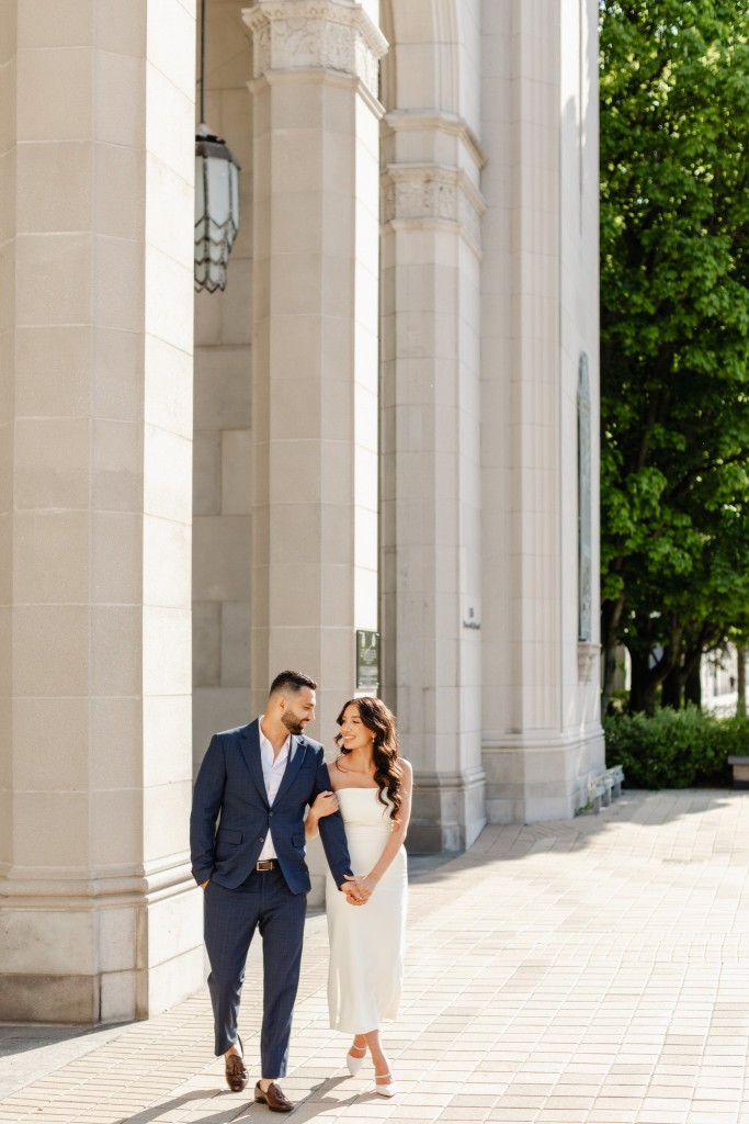 A Modern Styled Engagement Shoot in Downtown Toronto | Purple Tree ...