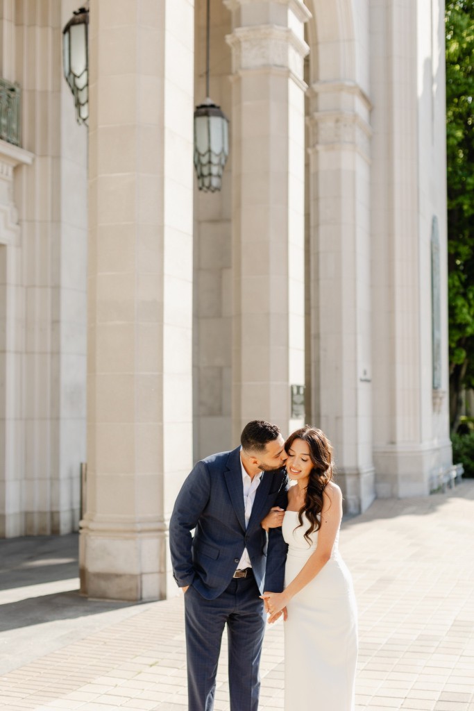 A Modern Styled Engagement Shoot in Downtown Toronto | Purple Tree ...